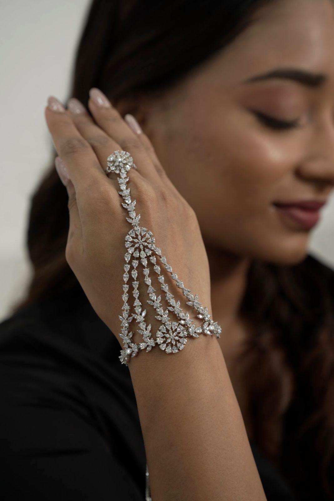 Aarti Bridal Diamond Hand Harness | Hathpan Aarti Bridal Diamond Hand ...