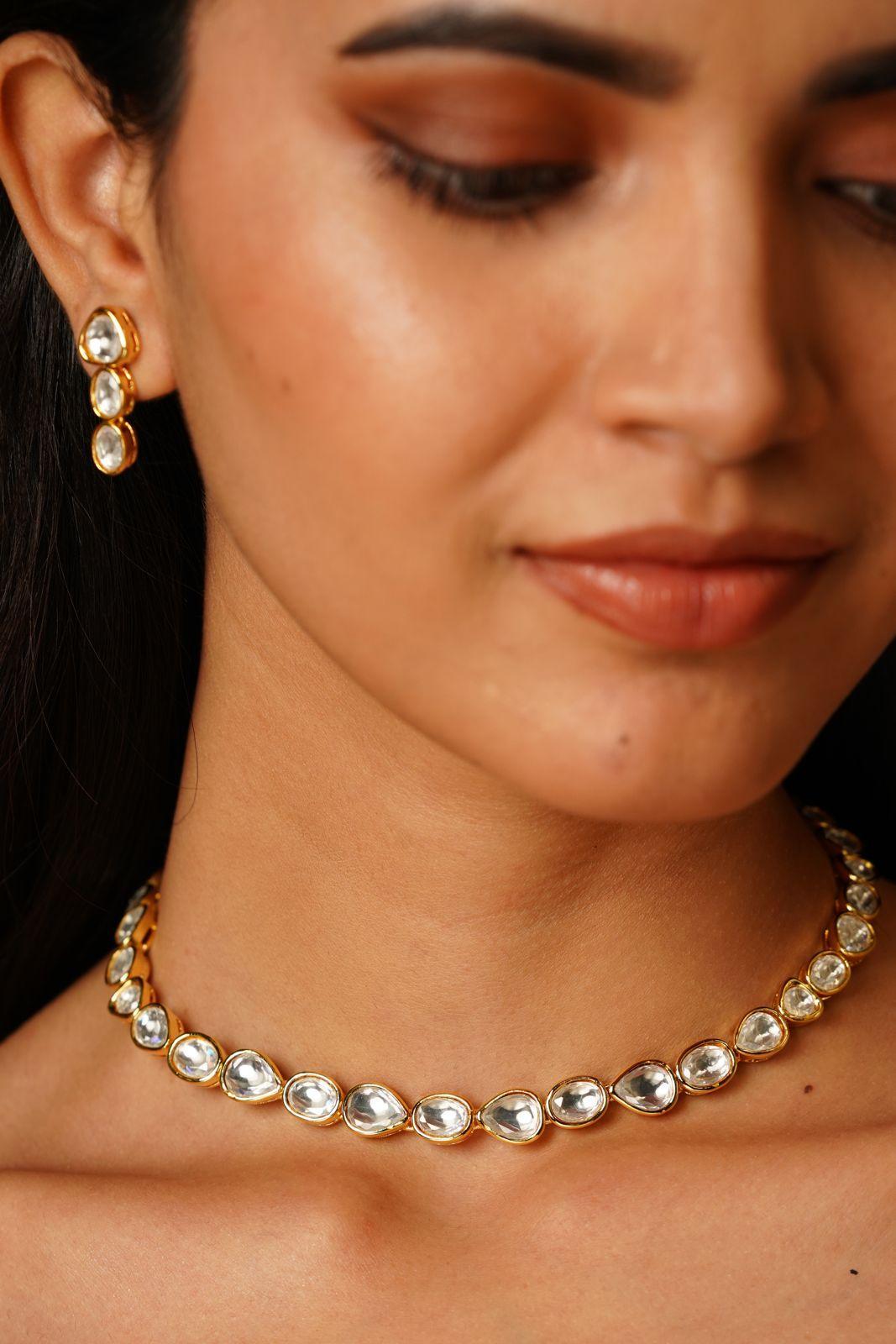 Chaarvi Single Line Delicate Polki Set – Attrangi