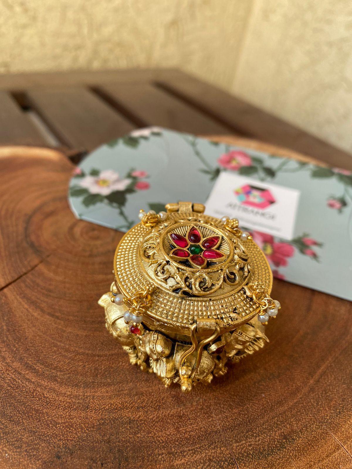 Gold Treasure box | Ginni Gifting Box